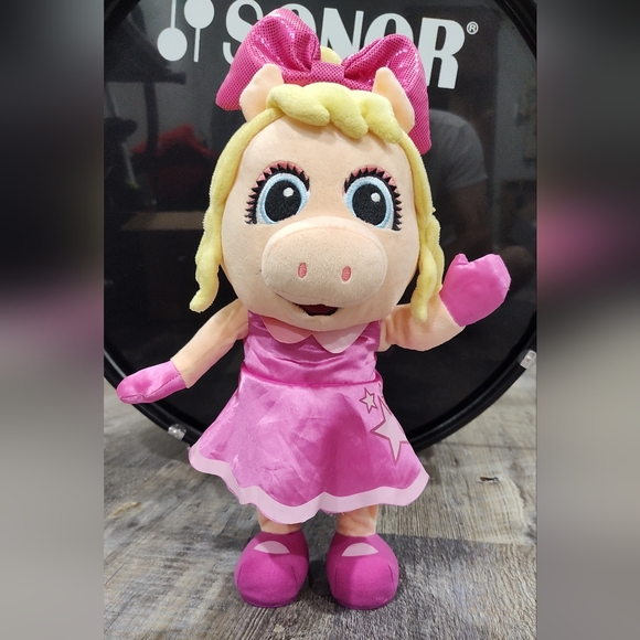 Disney | Toys | Disney Junior Muppet Babies Sing Shake 3 Plush Miss ...